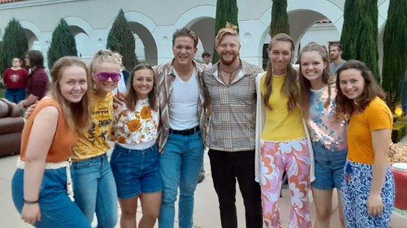 Far Out! Seniors Welcome Freshmen at ’70s-Themed Dance | Thomas Aquinas ...