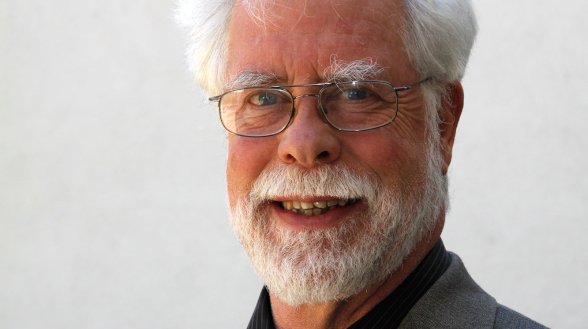 Tutor Dr. Richard Ferrier Authors New Book, The Declaration of America ...