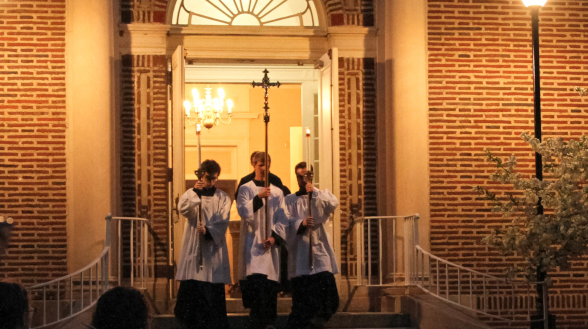 New England Chapel Restored in Time for Commencement 2023! | Thomas ...