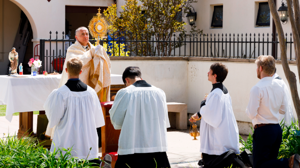 A Procession for Divine Mercy Sunday | Thomas Aquinas College