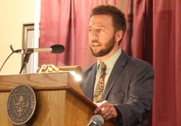 Dr. John Finley: “The Extraordinary Unity of the Human Being” | Thomas ...