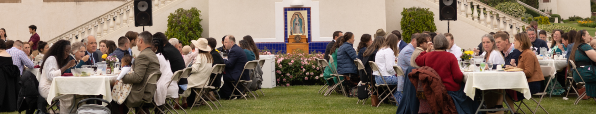 Friends Reunite, Celebrate at 2024 Alumni Dinner | Thomas Aquinas College